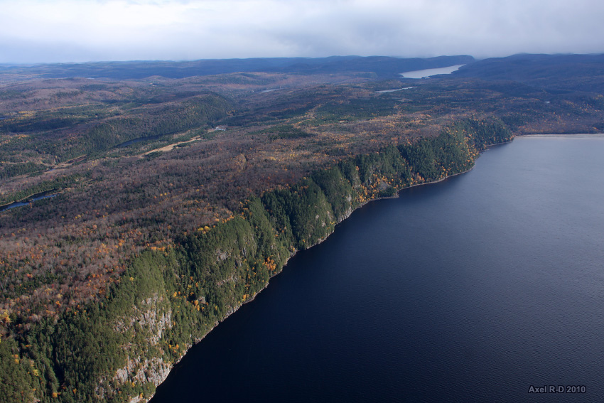 Le lac, l’été. | Association du lac Mékinac